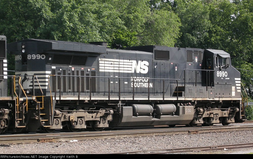 NS 8990